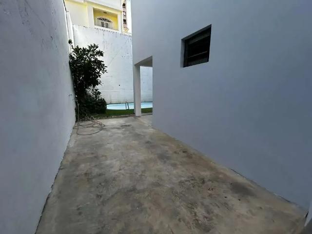 Casa / Sobrado para Venda em Salvador/BA Caminho das Árvores 3 Quartos