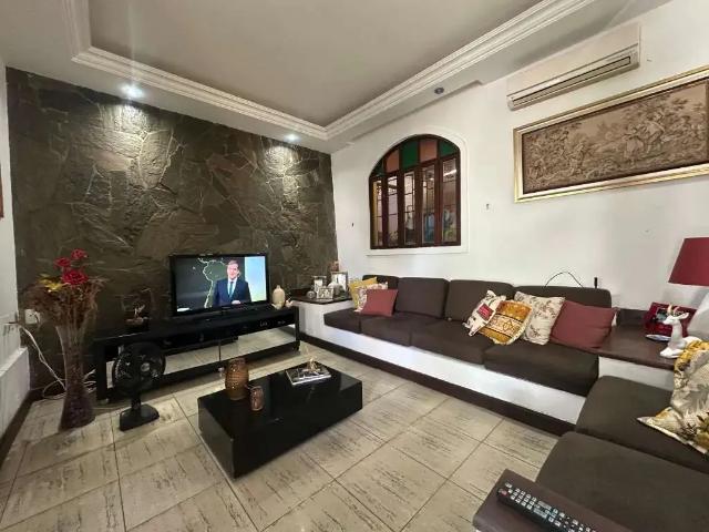 Casa / Sobrado para Venda em Salvador/BA Caminho das Árvores 3 Quartos