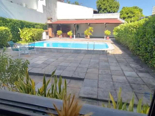 Casa / Sobrado para Venda em Salvador/BA Itaigara 4 Quartos
