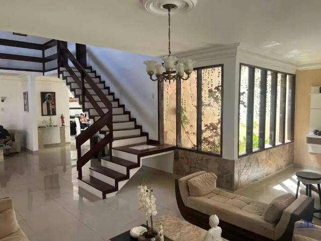 Casa / Sobrado para Venda em Salvador/BA Itapuã 8 Quartos