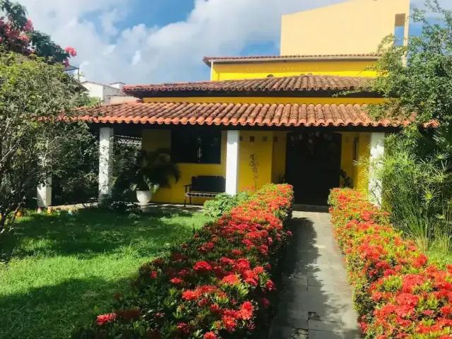 Casa / Sobrado para Venda em Salvador/BA Imbuí 5 Quartos