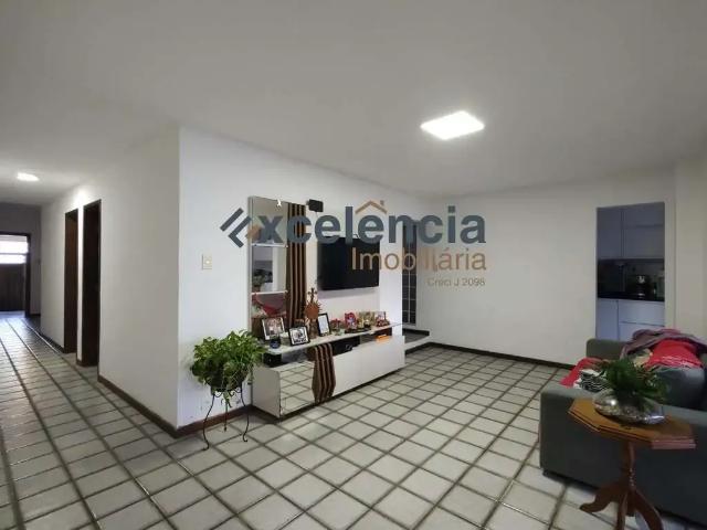 Casa / Sobrado para Venda em Salvador/BA Luís Anselmo 5 Quartos