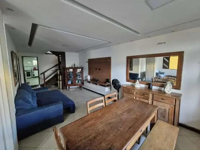 Casa / Sobrado para Venda em Salvador/BA Piatã 4 Quartos