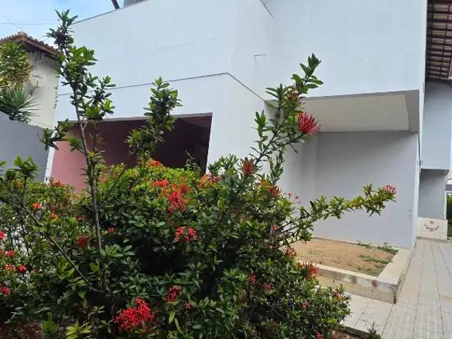 Casa / Sobrado para Venda em Salvador/BA Piatã 4 Quartos