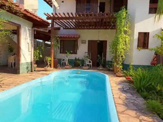 Casa / Sobrado para Venda em Salvador/BA Piatã 4 Quartos