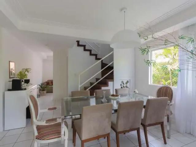 Casa / Sobrado para Venda em Salvador/BA Piatã 4 Quartos