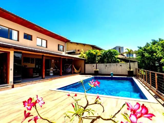 Casa / Sobrado para Venda em Salvador/BA Pituaçu 4 Quartos