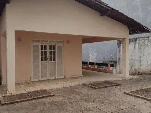 Casa / Sobrado para Venda em Salvador/BA Pituba 4 Quartos