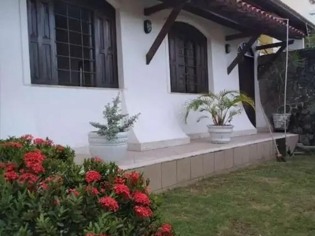 Casa / Sobrado para Venda em Salvador/BA Stiep 3 Quartos