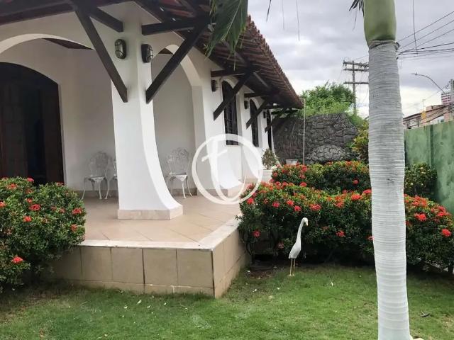 Casa / Sobrado para Venda em Salvador/BA Stiep 5 Quartos