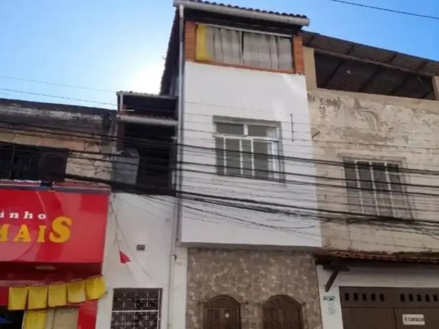 Casa / Sobrado para Venda em Salvador/BA Tororó 9 Quartos