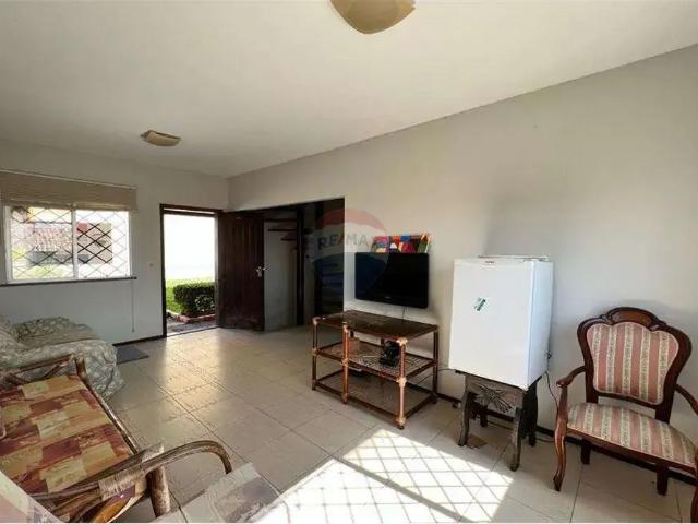 Casa / Sobrado para Venda em Salinópolis/PA Centro 4 Quartos