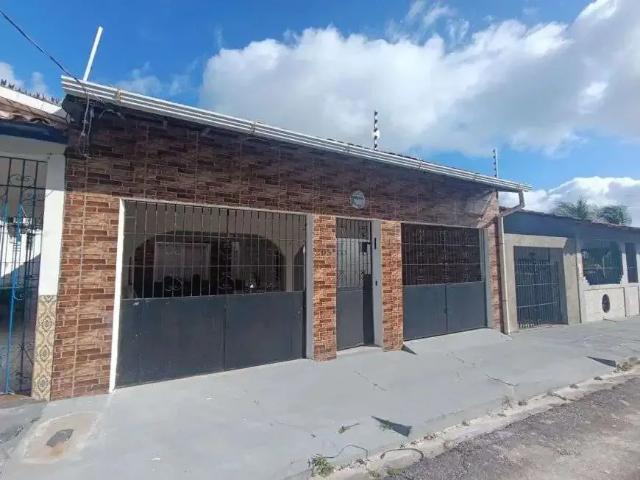 Casa / Sobrado para Venda em Salinópolis/PA Centro 3 Quartos