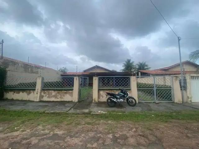 Casa / Sobrado para Venda em Salinópolis/PA Centro 3 Quartos