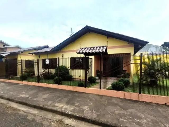 Casa / Sobrado para Venda em Sapucaia do Sul/RS Centro 3 Quartos