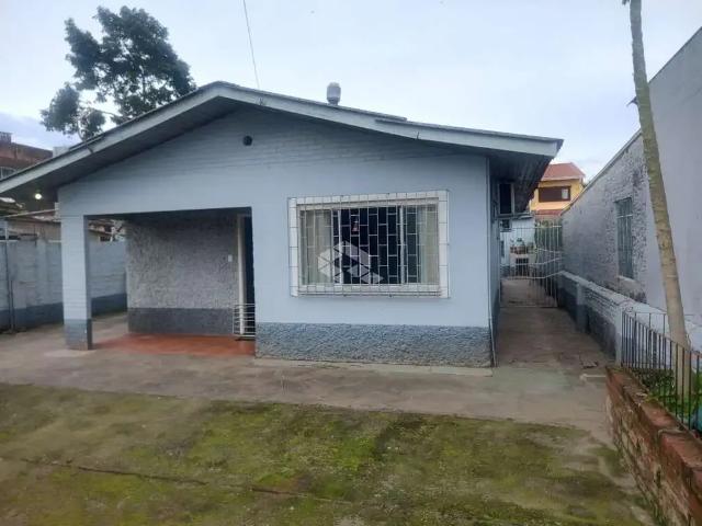 Casa / Sobrado para Venda em Sapucaia do Sul/RS Dihel 2 Quartos