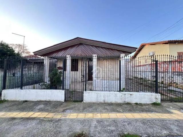 Casa / Sobrado para Venda em Sapucaia do Sul/RS Ipiranga 4 Quartos