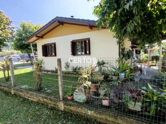Casa / Sobrado para Venda em Sapiranga/RS Centenário 2 Quartos