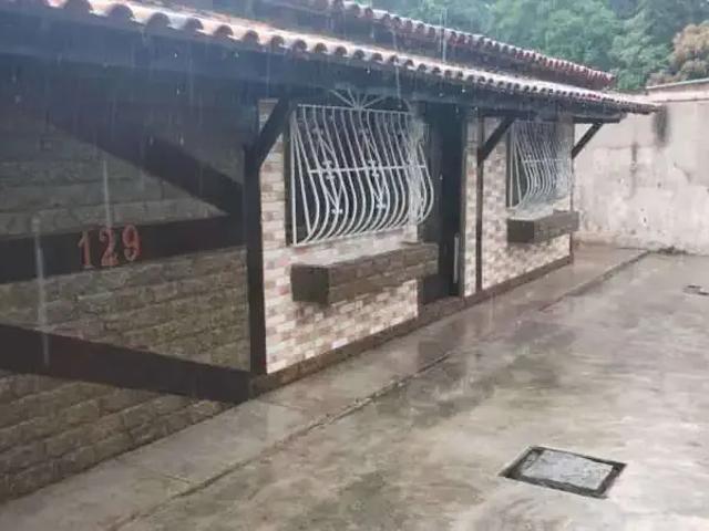Casa / Sobrado para Venda em Saquarema/RJ Asfalto Velho Bacaxá 3 Quartos