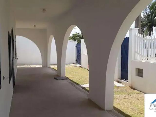 Casa / Sobrado para Venda em Saquarema/RJ Centro 3 Quartos