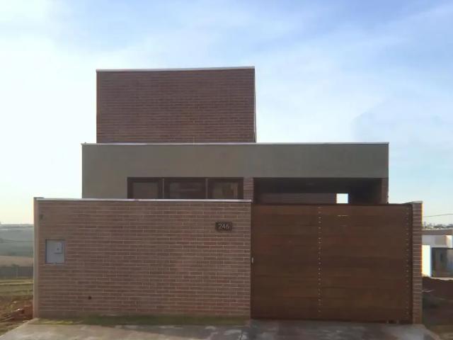 Casa / Sobrado para Venda em Sarandi/PR Ecovalley Ecologic City 3 Quartos