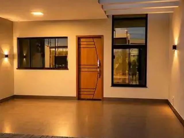 Casa / Sobrado para Venda em Sarandi/PR Ecovalley Ecologic City 2 Quartos