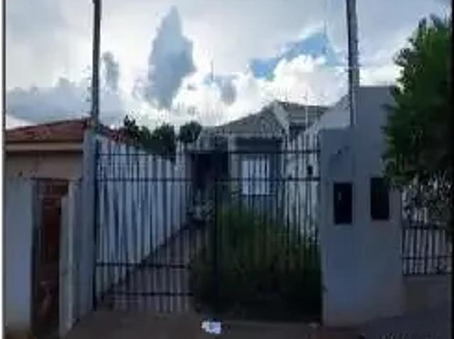 Casa / Sobrado para Venda em Sarandi/PR Jardim Nova Independência 3 Quartos
