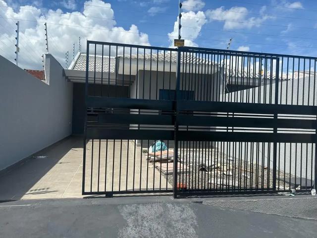 Casa / Sobrado para Venda em Sarandi/PR Jardim Aurora 3 Quartos