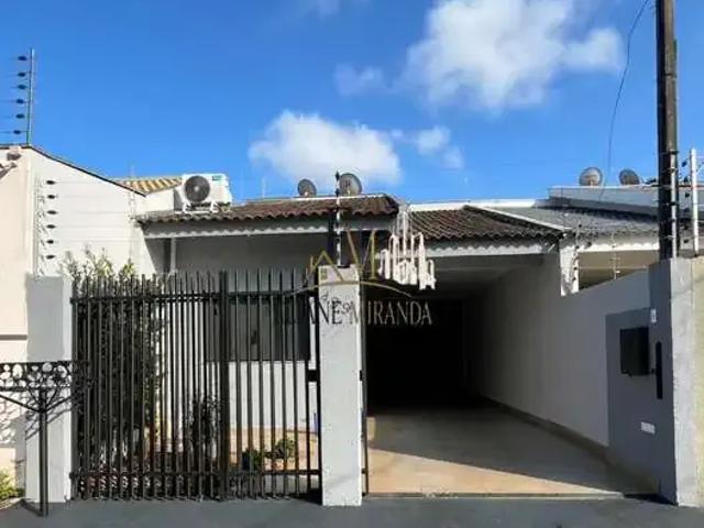 Casa / Sobrado para Venda em Sarandi/PR Jardim Escala 3 Quartos