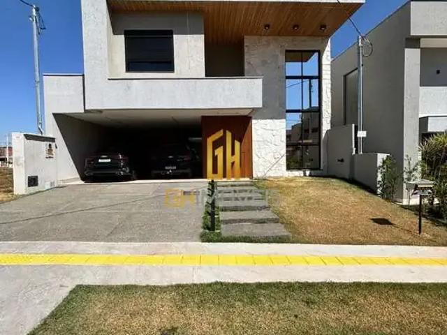 Casa / Sobrado para Venda em Senador Canedo/GO Jardins Capri 4 Quartos