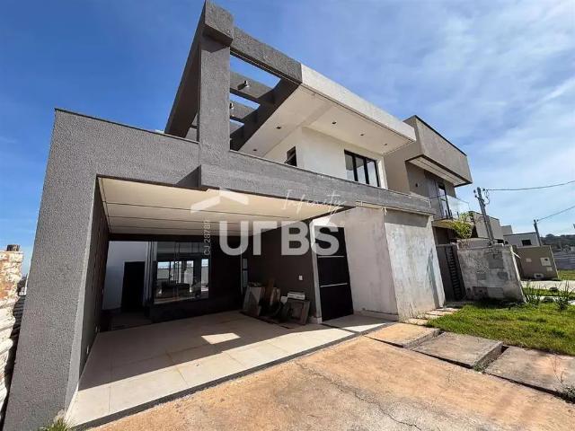 Casa / Sobrado para Venda em Senador Canedo/GO Jardins Capri 4 Quartos