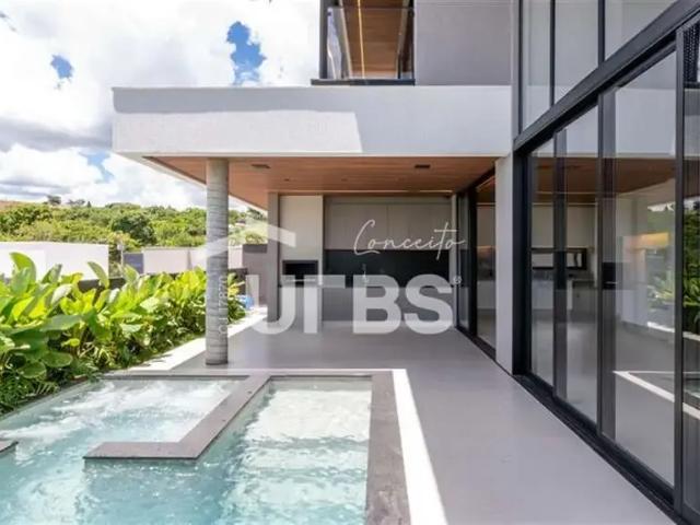 Casa / Sobrado para Venda em Senador Canedo/GO Jardins Bolonha 4 Quartos