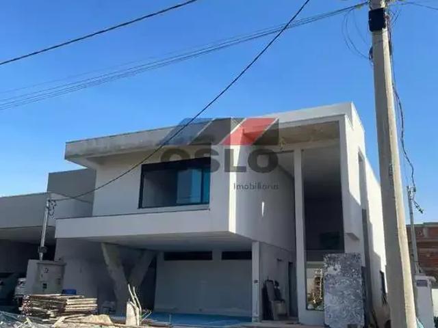 Casa / Sobrado para Venda em Senador Canedo/GO Jardins Bolonha 3 Quartos