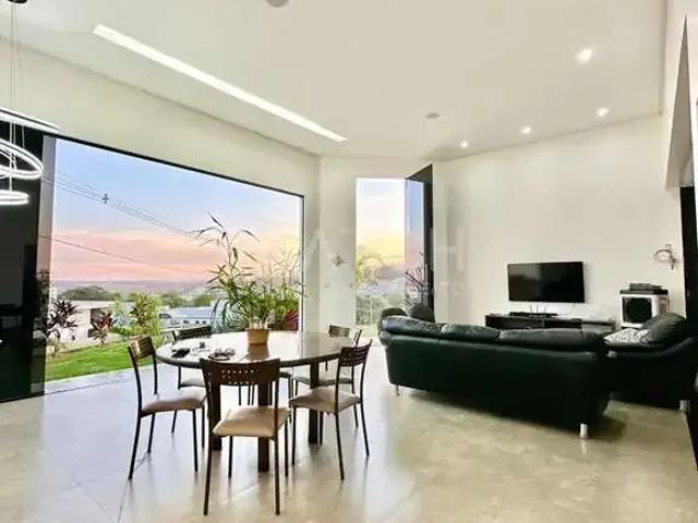Casa / Sobrado para Venda em Senador Canedo/GO Jardins Bolonha 3 Quartos