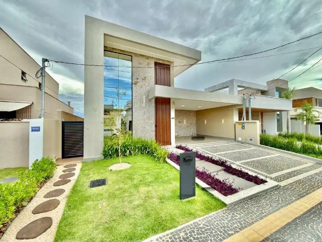 Casa / Sobrado para Venda em Senador Canedo/GO Jardins Bolonha 3 Quartos