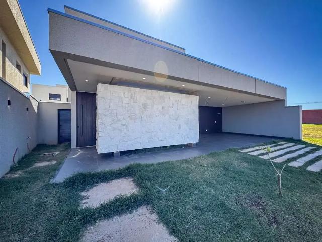Casa / Sobrado para Venda em Senador Canedo/GO Jardins Bolonha 3 Quartos
