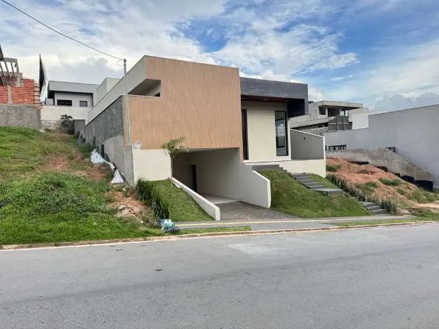 Casa / Sobrado para Venda em Senador Canedo/GO Jardins Bolonha 3 Quartos