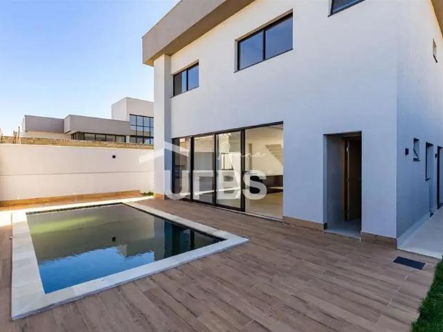 Casa / Sobrado para Venda em Senador Canedo/GO Jardins Barcelona 4 Quartos