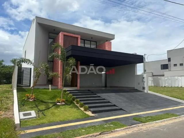 Casa / Sobrado para Venda em Senador Canedo/GO Jardins Nápoles 4 Quartos
