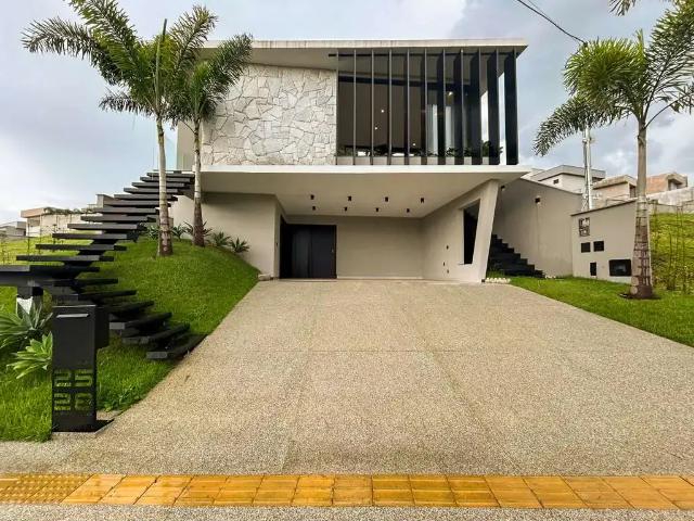 Casa / Sobrado para Venda em Senador Canedo/GO Jardins Nápoles 4 Quartos