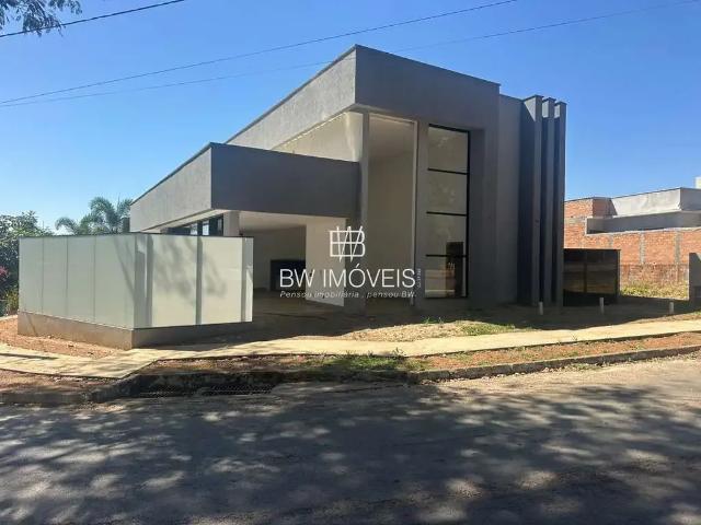 Casa / Sobrado para Venda em Senador Canedo/GO Residencial Condomínio Jardim Veneza 3 Quartos