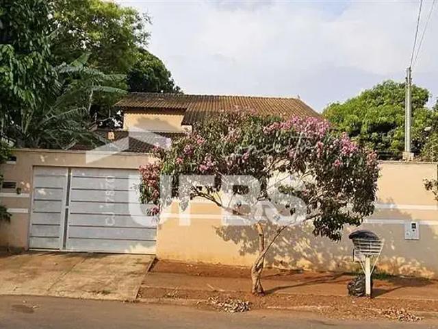 Casa / Sobrado para Venda em Senador Canedo/GO Residencial Jardim Canedo 3 Quartos