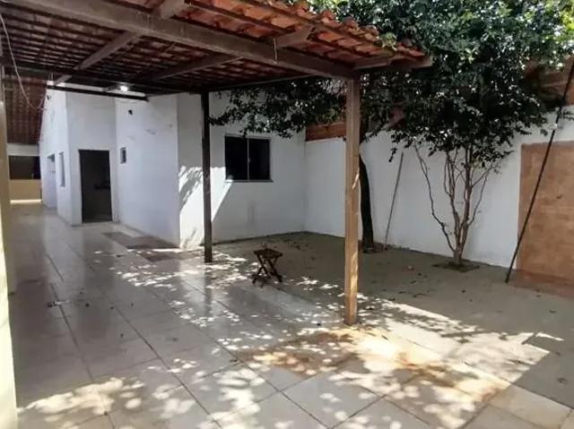 Casa / Sobrado para Venda em Senador Canedo/GO Setor Monte Azul 2 Quartos
