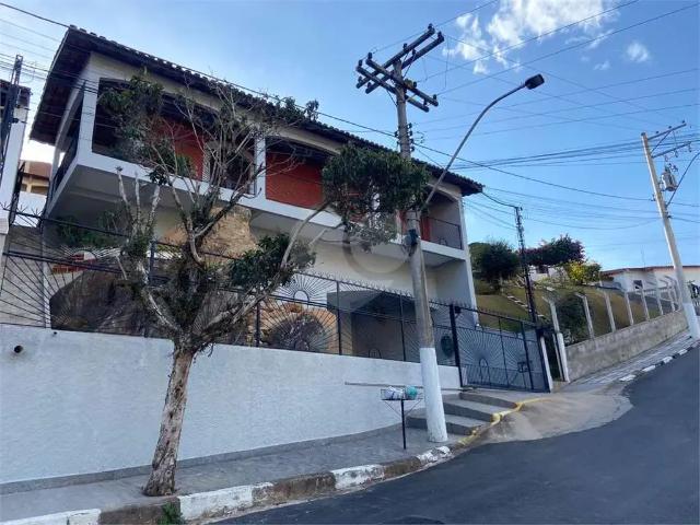 Casa / Sobrado para Venda em Serra Negra/SP Centro 4 Quartos