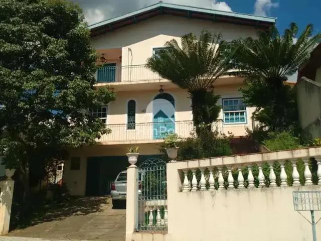 Casa / Sobrado para Venda em Serra Negra/SP Centro 5 Quartos