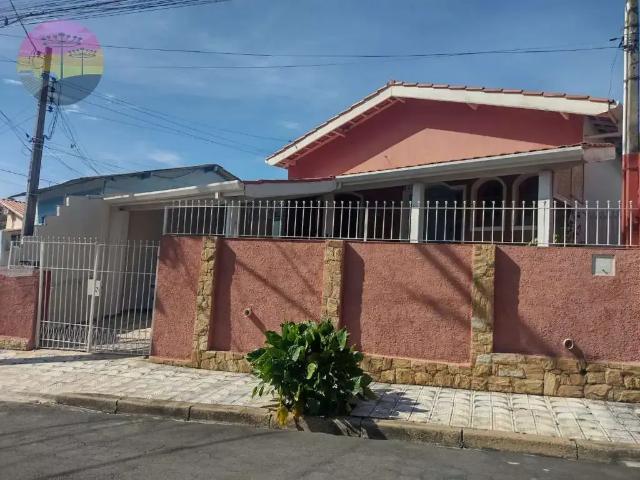 Casa / Sobrado para Venda em Serra Negra/SP Centro 3 Quartos