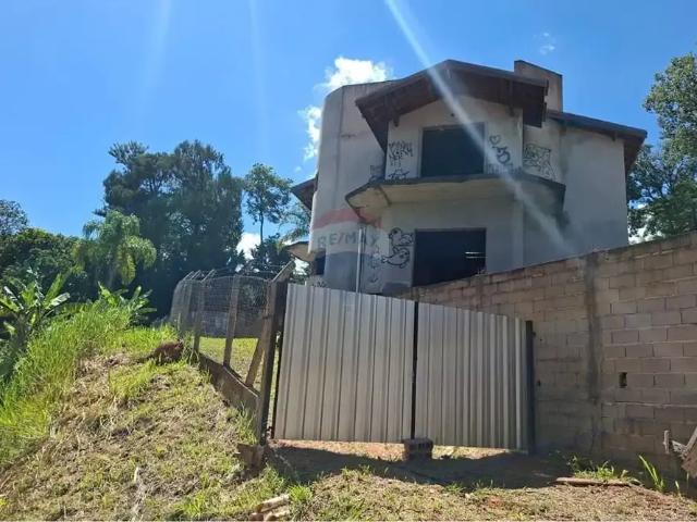 Casa / Sobrado para Venda em Serra Negra/SP Centro 3 Quartos