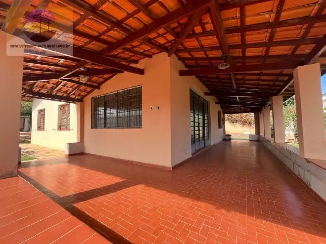 Casa / Sobrado para Venda em Serra Negra/SP Centro 3 Quartos