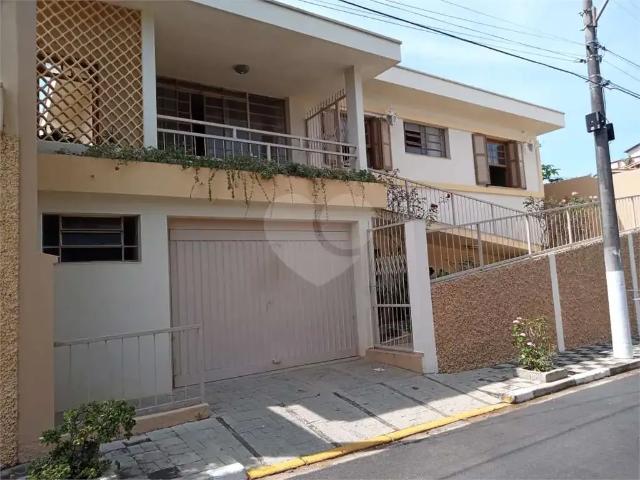 Casa / Sobrado para Venda em Serra Negra/SP Centro 3 Quartos