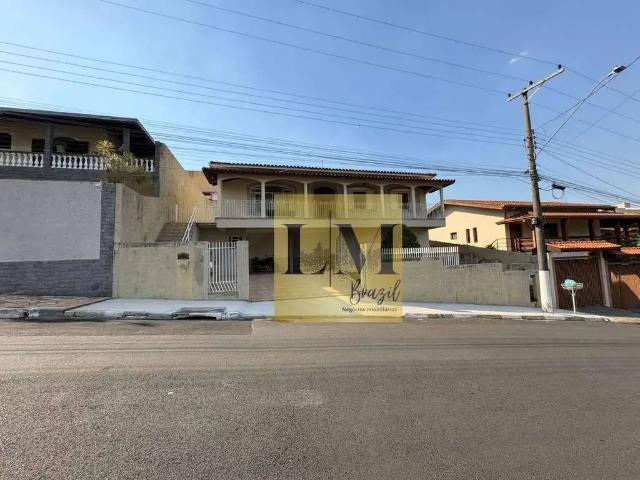 Casa / Sobrado para Venda em Serra Negra/SP Centro 3 Quartos